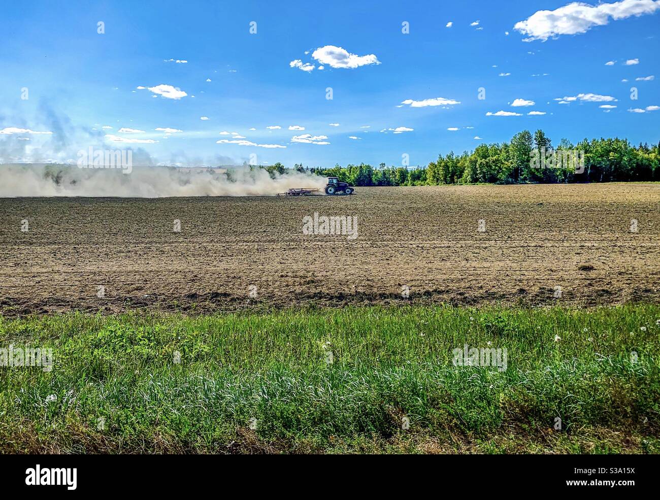 Large plume of dust hi-res stock photography and images - Alamy