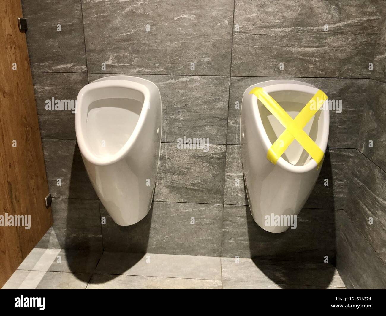Urinals closed hi-res stock photography and images - Alamy