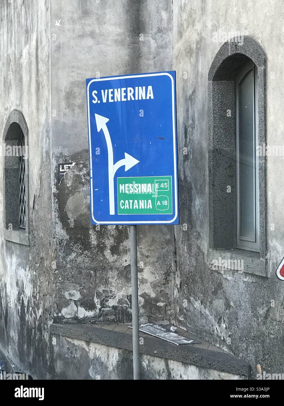 Messina sign hi-res stock photography and images - Alamy