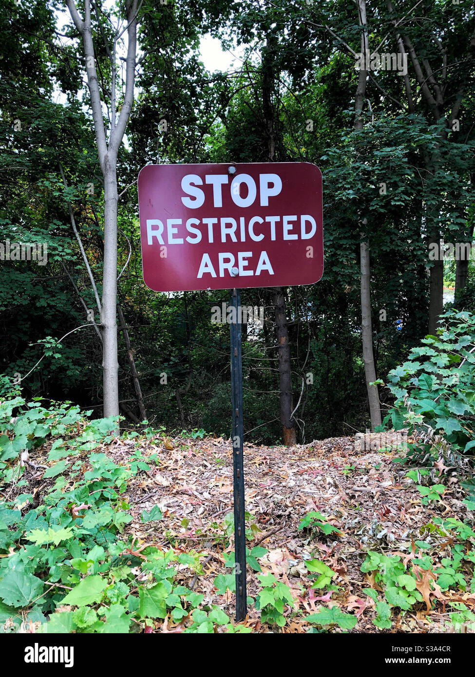 Do not enter sign and no go area sign hi-res stock photography and ...