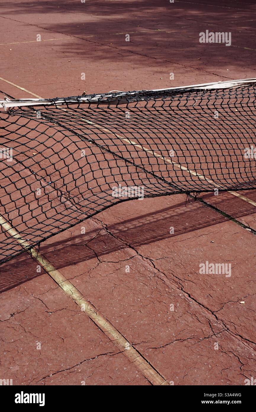 Old tennis court hi-res stock photography and images - Alamy