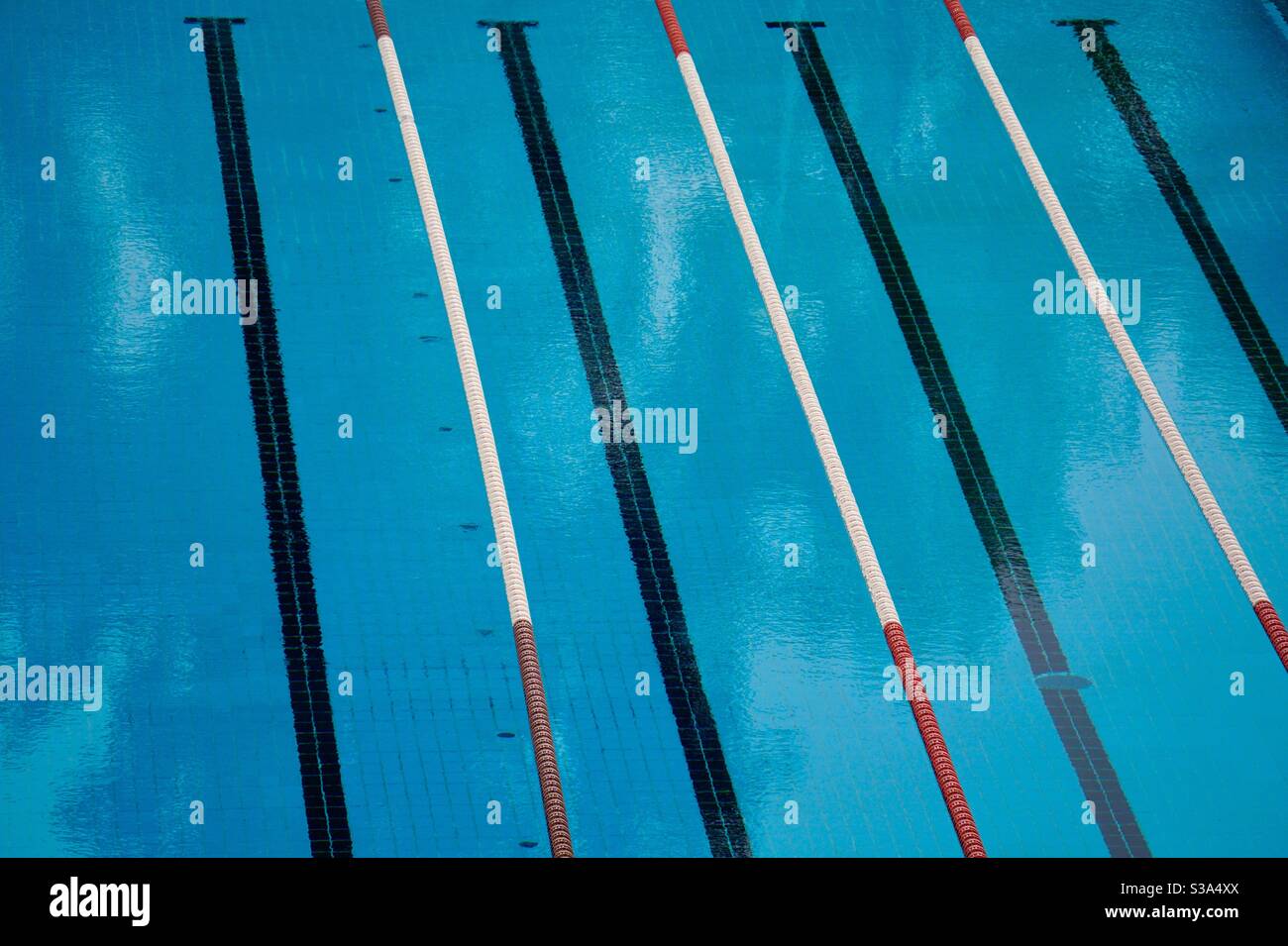 Pool tracks hi-res stock photography and images - Alamy