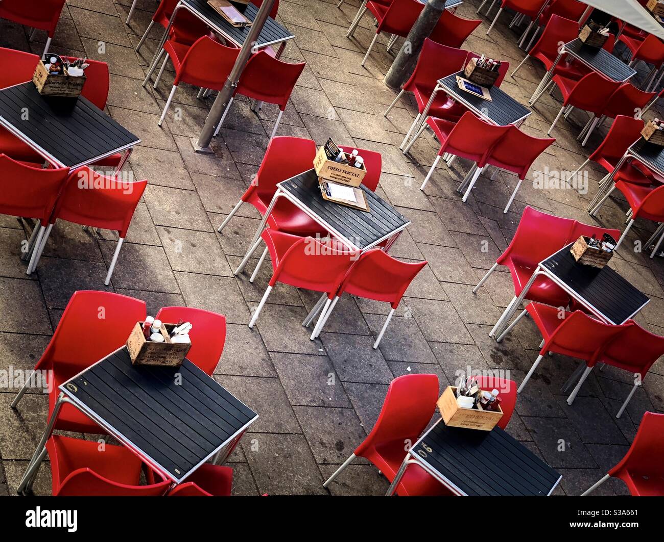 Table for one Stock Photo - Alamy
