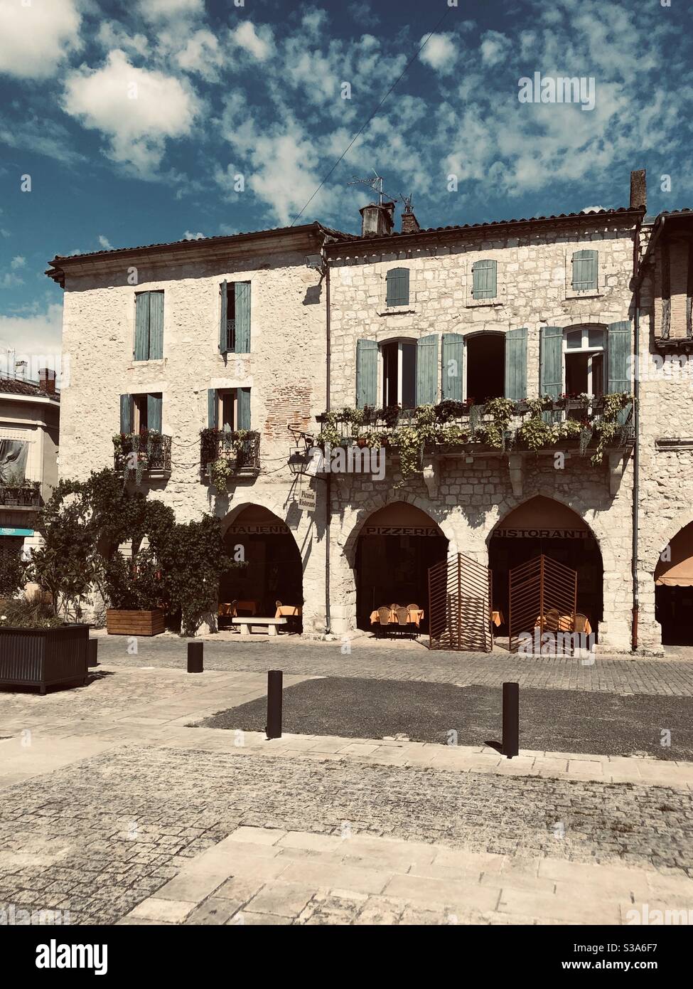 Eymet france hi-res stock photography and images - Alamy