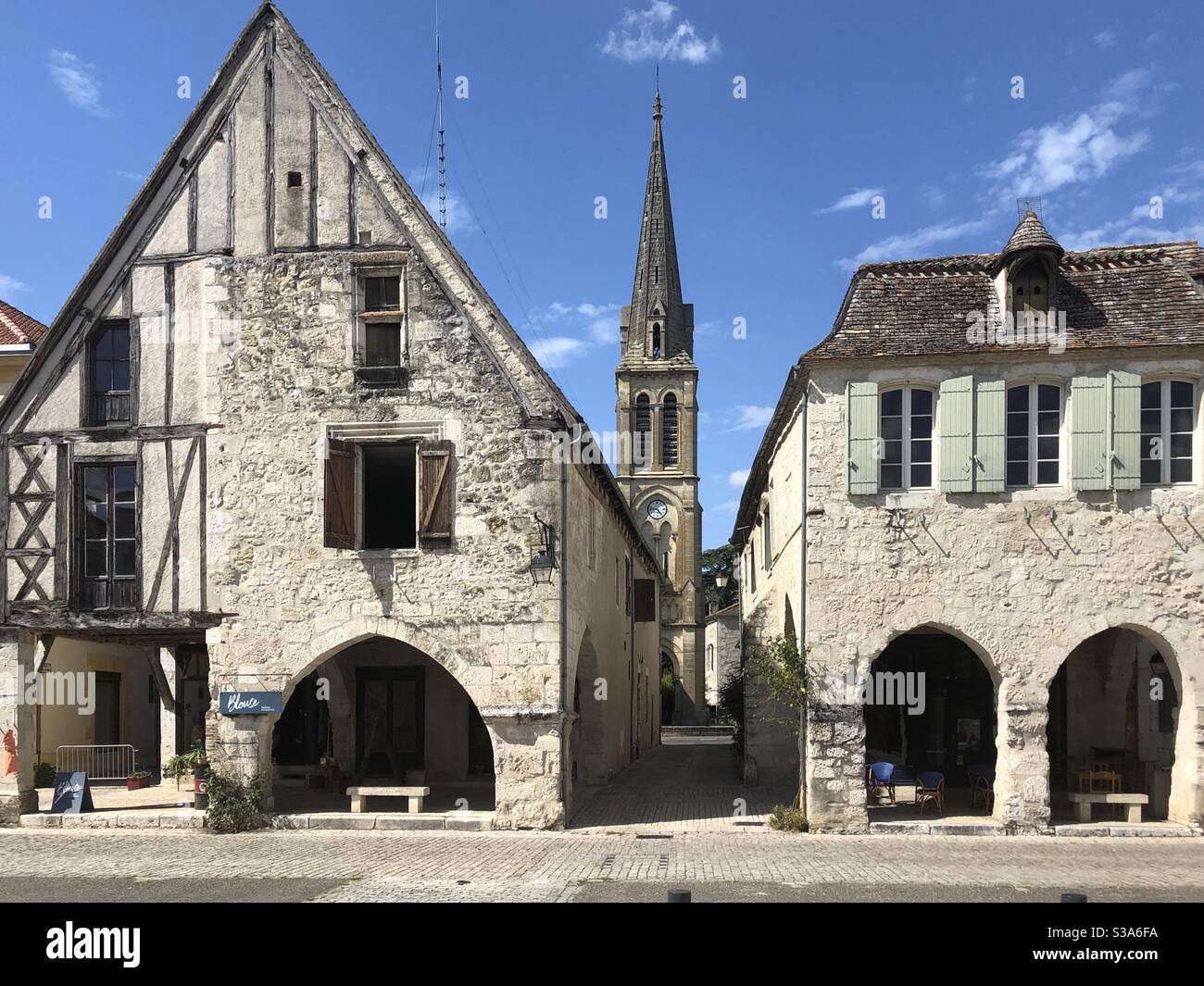 Eymet france hi-res stock photography and images - Alamy