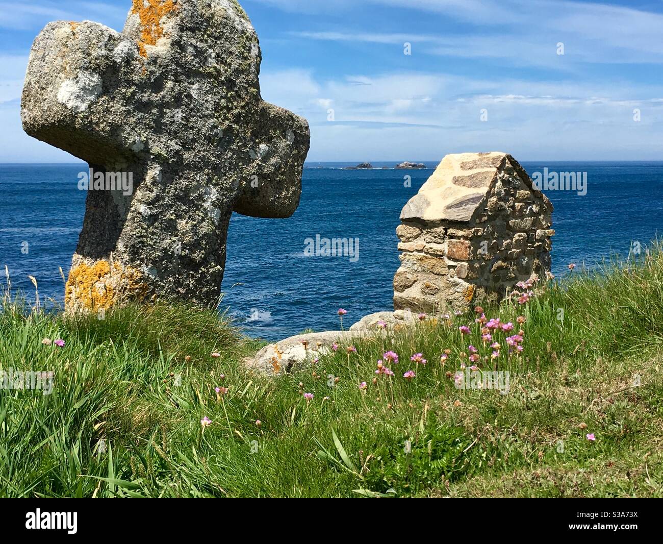 Saint samson chapel hi-res stock photography and images - Alamy