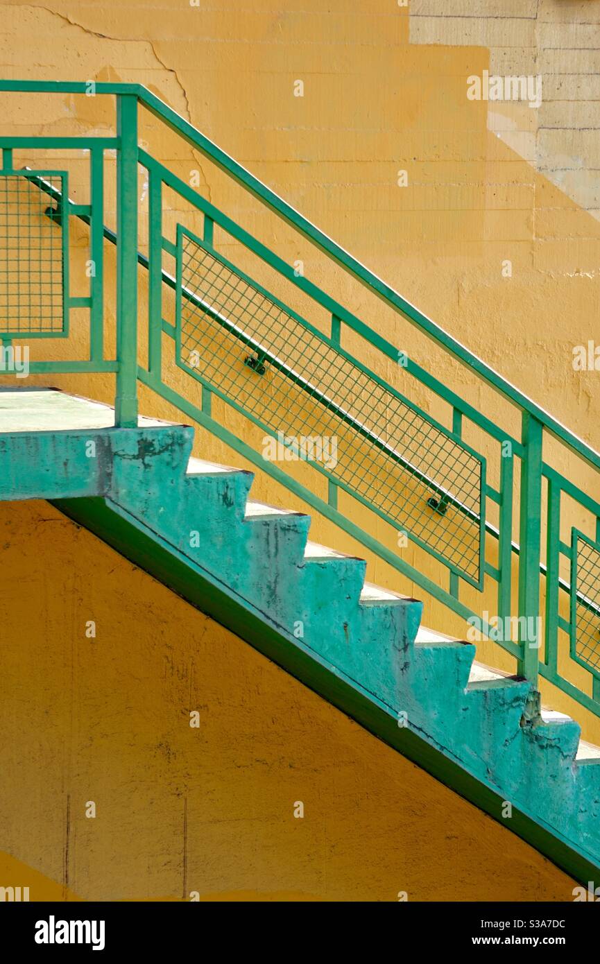 Stairs architecture hi-res stock photography and images - Alamy