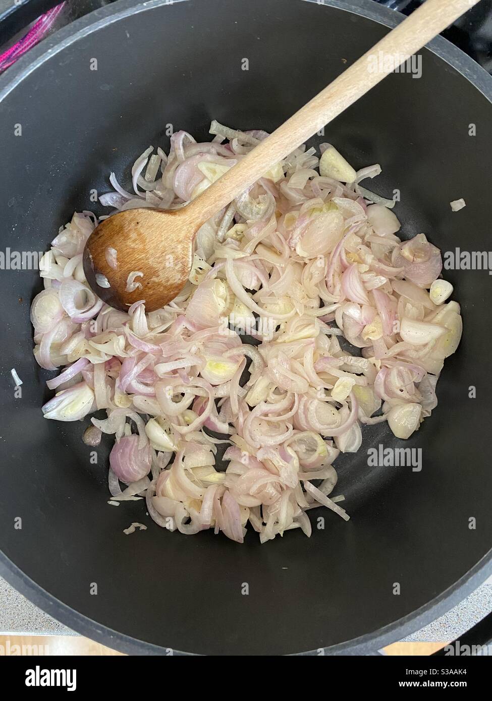 Cooking onions hi-res stock photography and images - Alamy