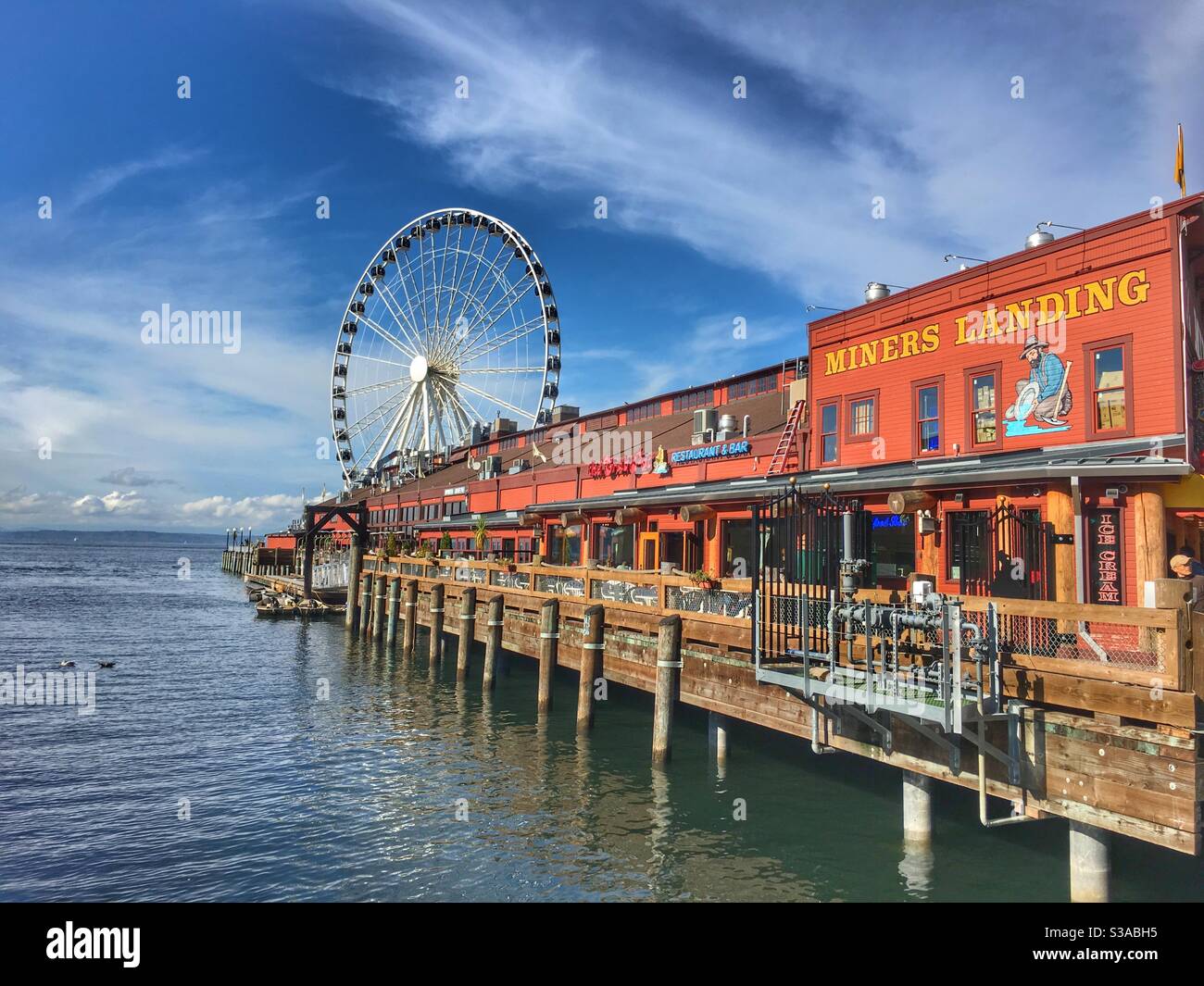 Seattle boardwalk hi-res stock photography and images - Alamy