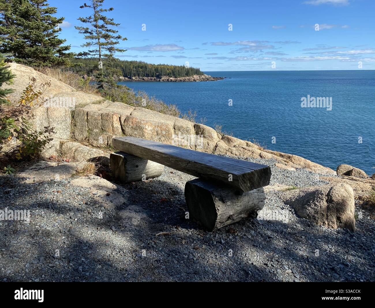 Overlook bench hi-res stock photography and images - Alamy