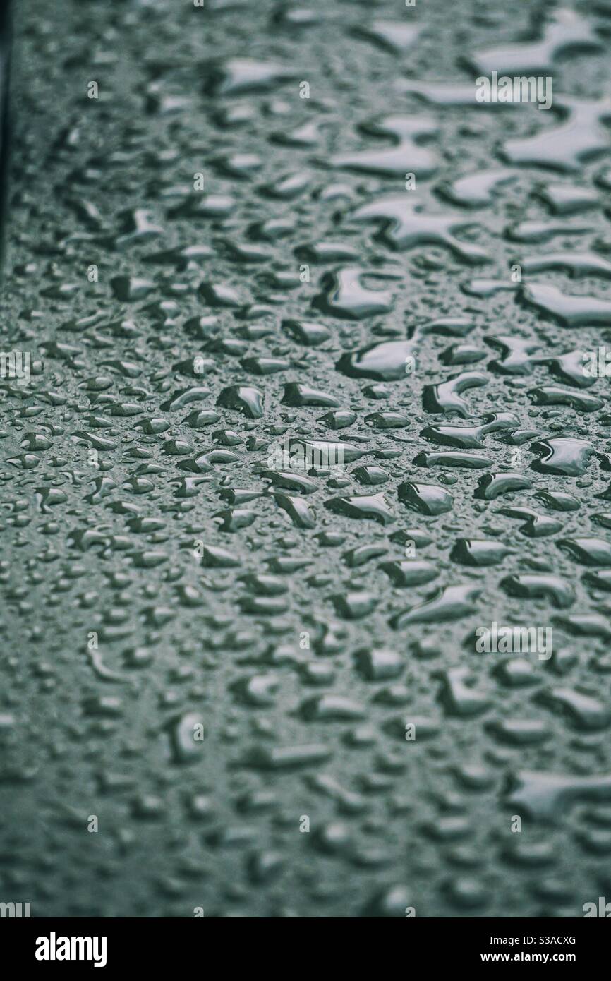 Raindrops background hi-res stock photography and images - Alamy