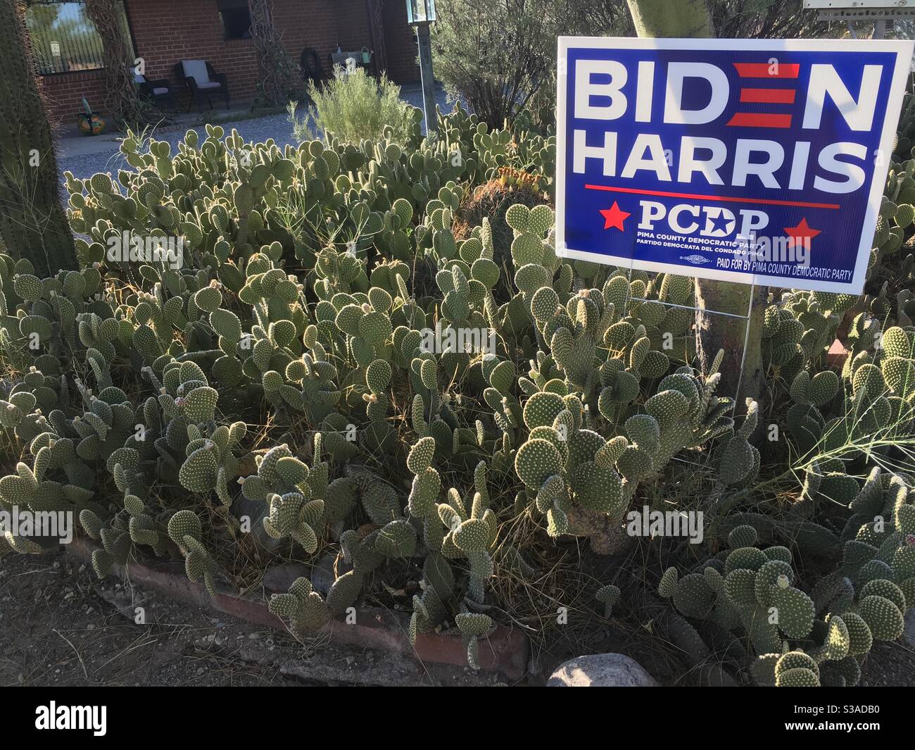 Election sign hi-res stock photography and images - Alamy