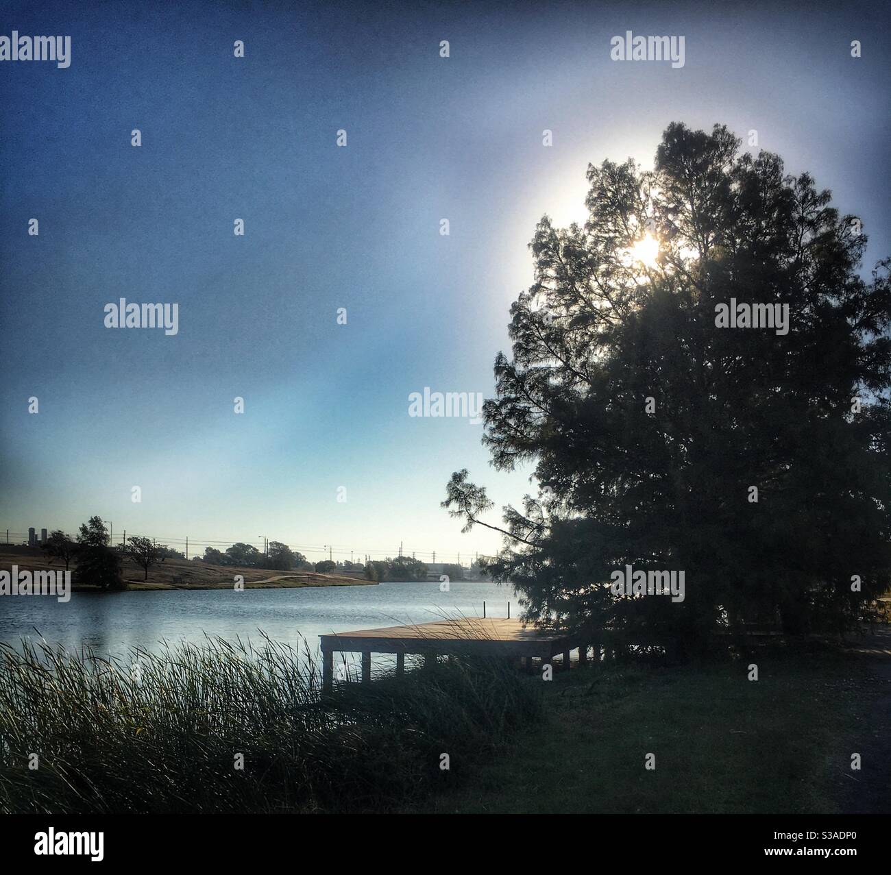 Dock sunny hi-res stock photography and images - Alamy