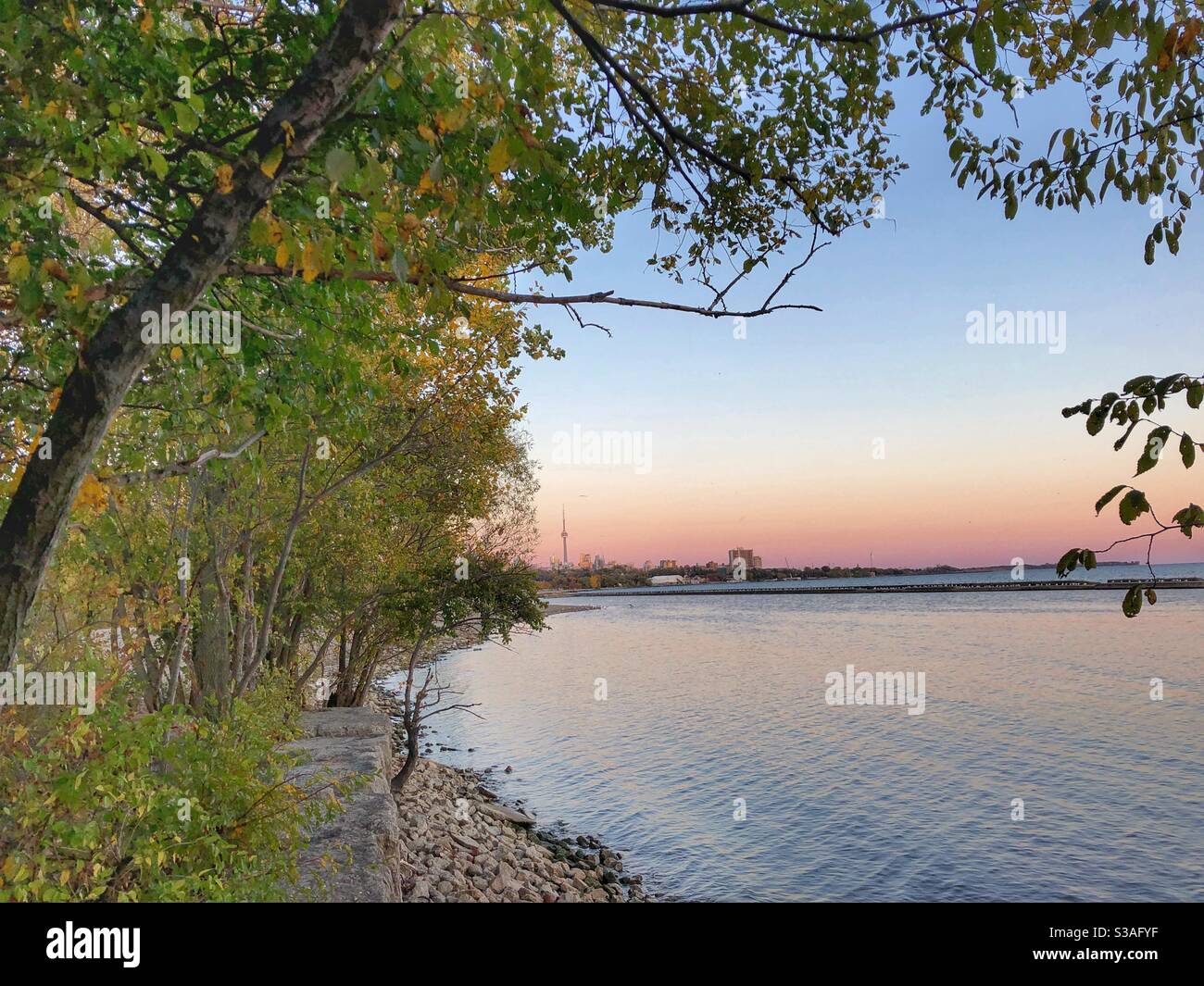 Waterfront on lake hi-res stock photography and images - Alamy