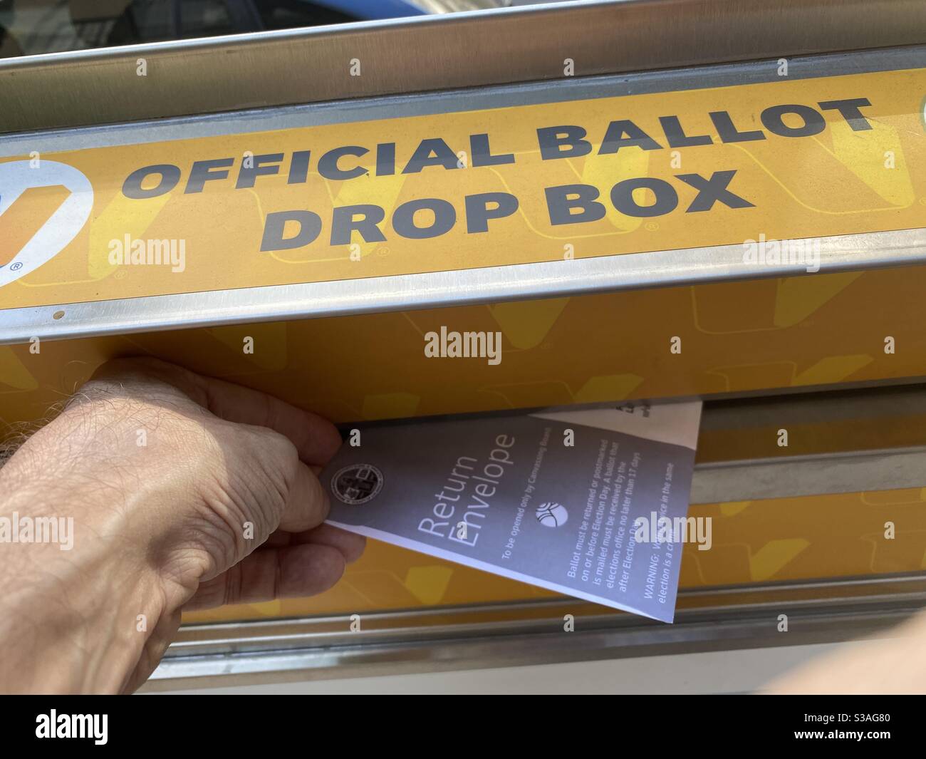 Los Angeles Ca Oct 2020 Hand Placing A 2020 Us Presidential Election