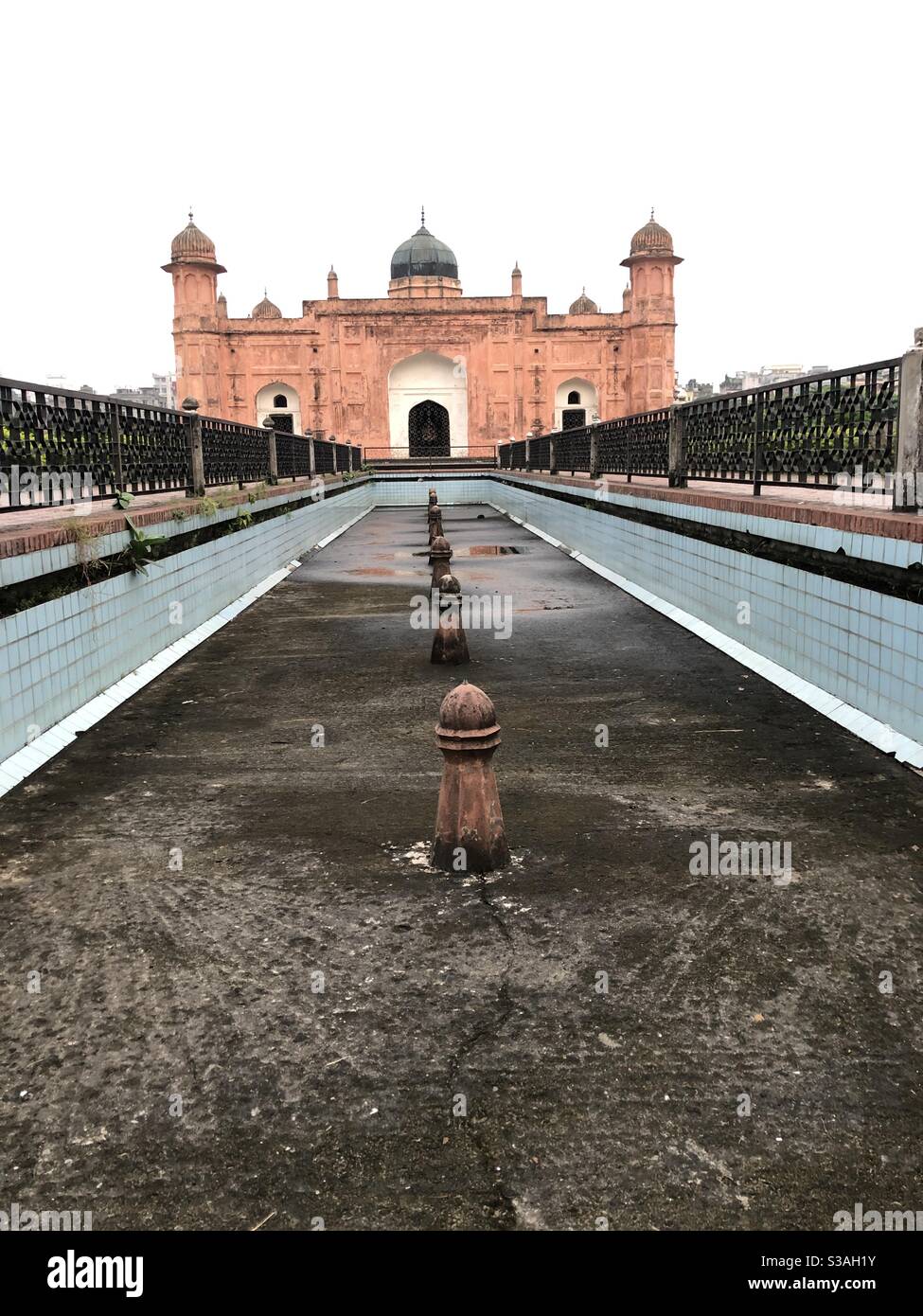 Lal Bagh of Old Dhaka Stock Photo - Alamy