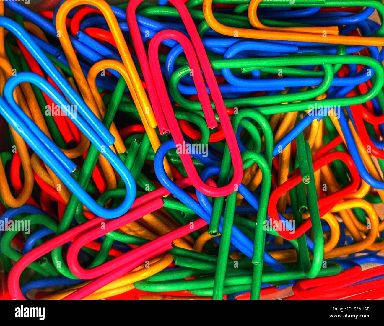 Office stationery paperclips hi-res stock photography and images - Alamy