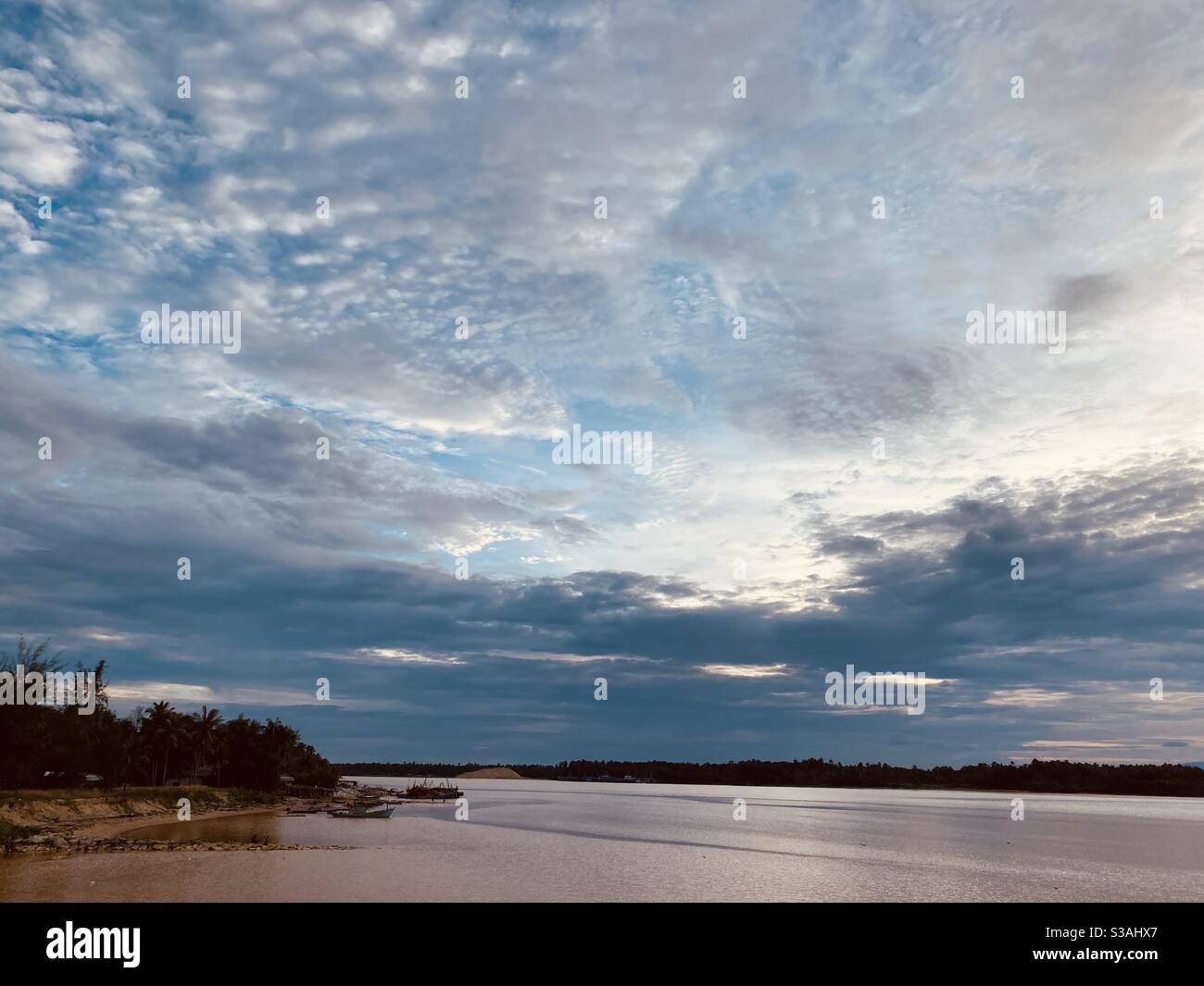 Colour of the sun hi-res stock photography and images - Alamy