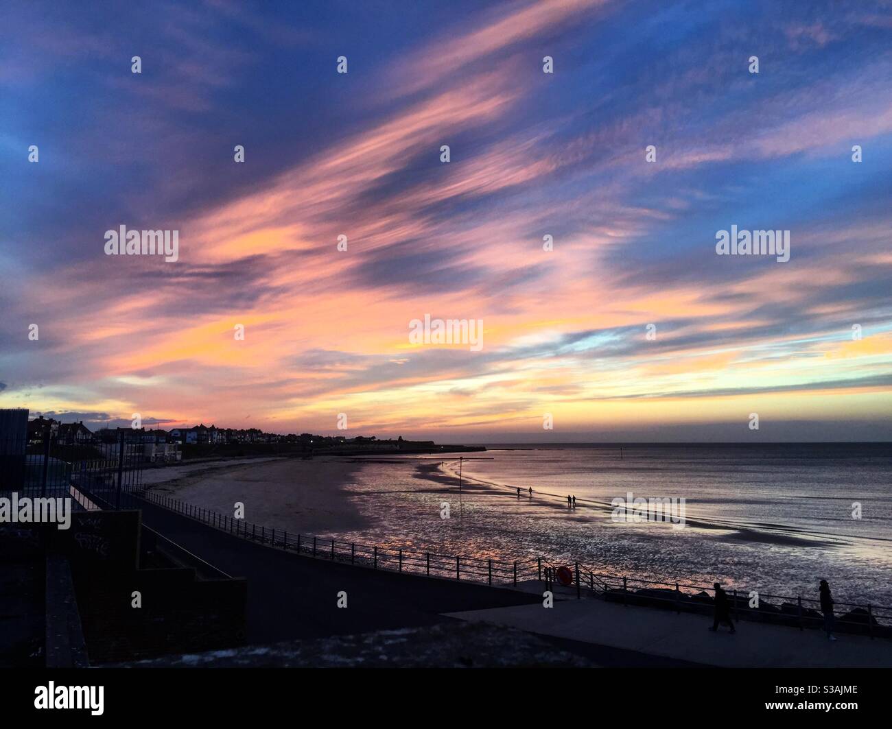 Autumn at the seaside hi-res stock photography and images - Alamy
