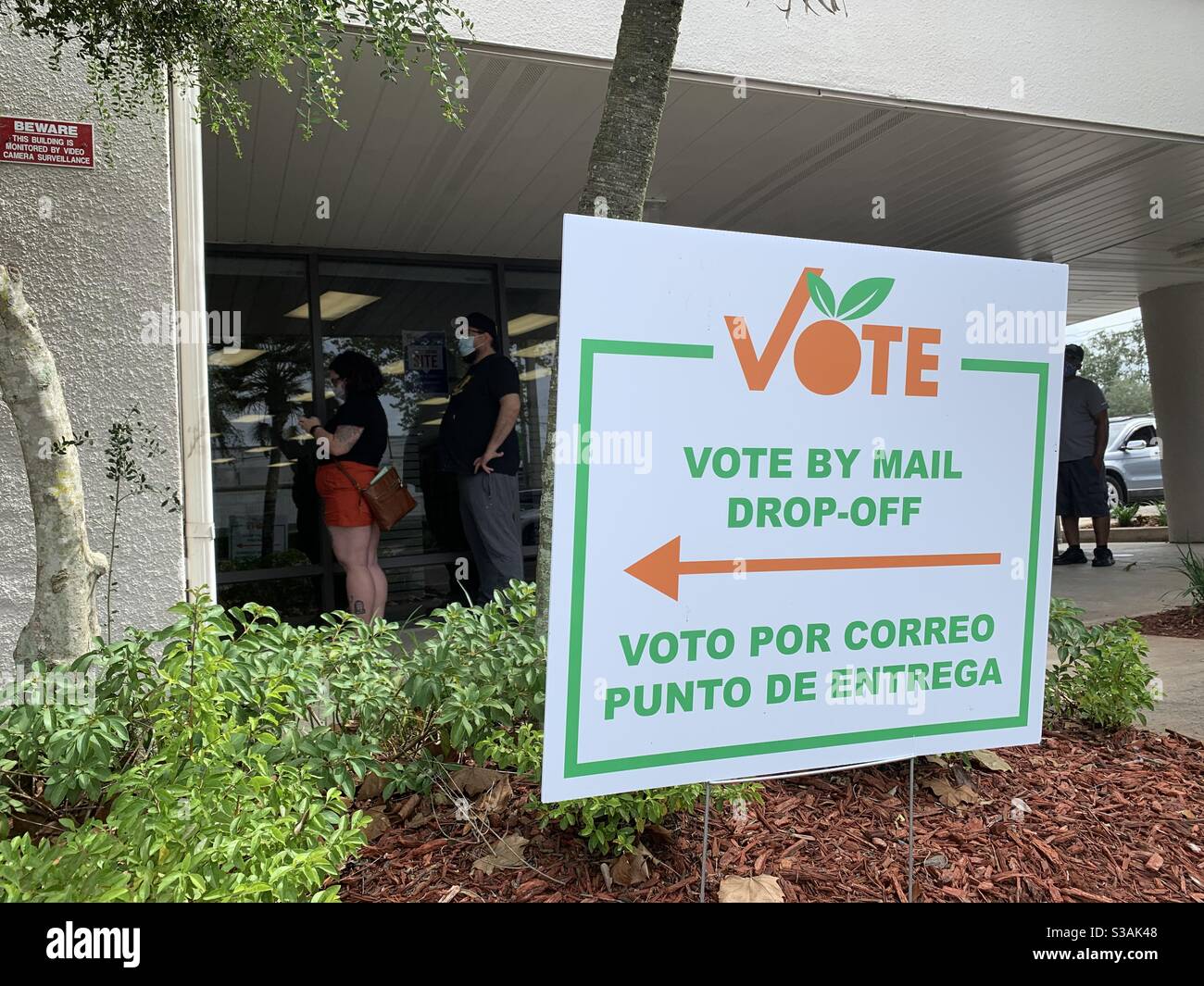 Voting sign hi-res stock photography and images - Alamy