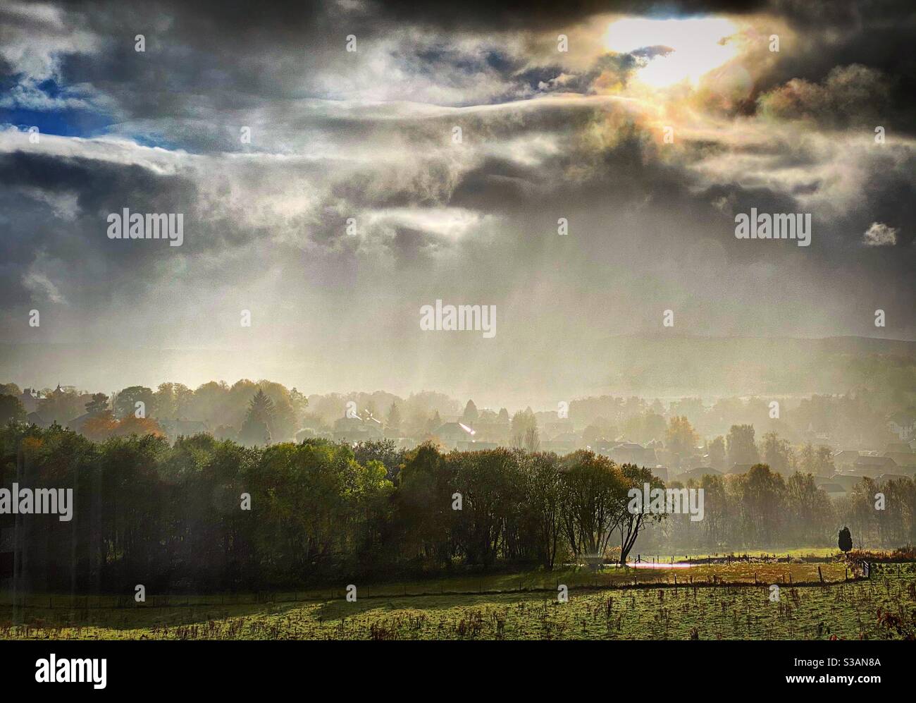 Rain sun light hi-res stock photography and images - Alamy
