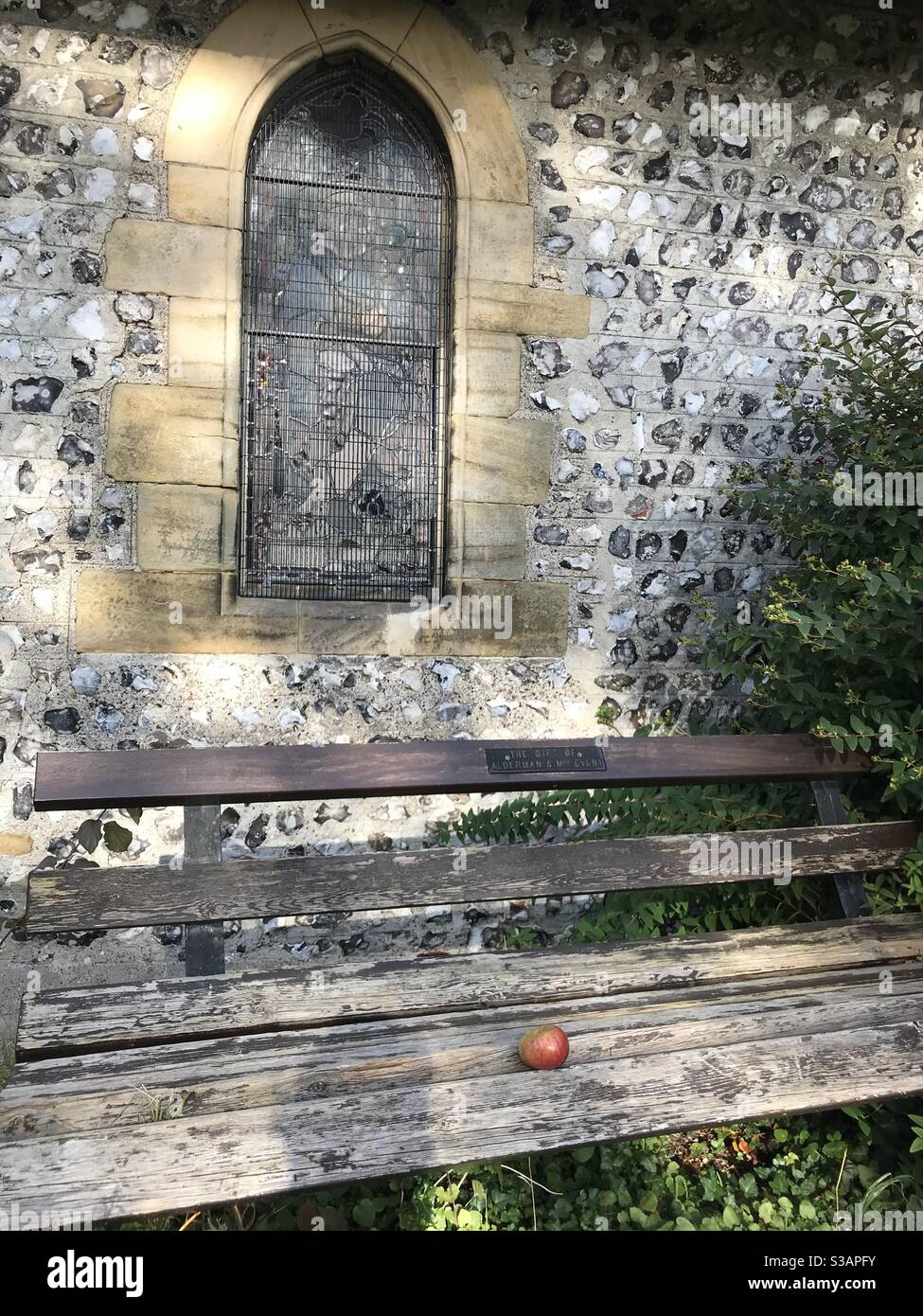 Bench wood rustic hi-res stock photography and images - Alamy