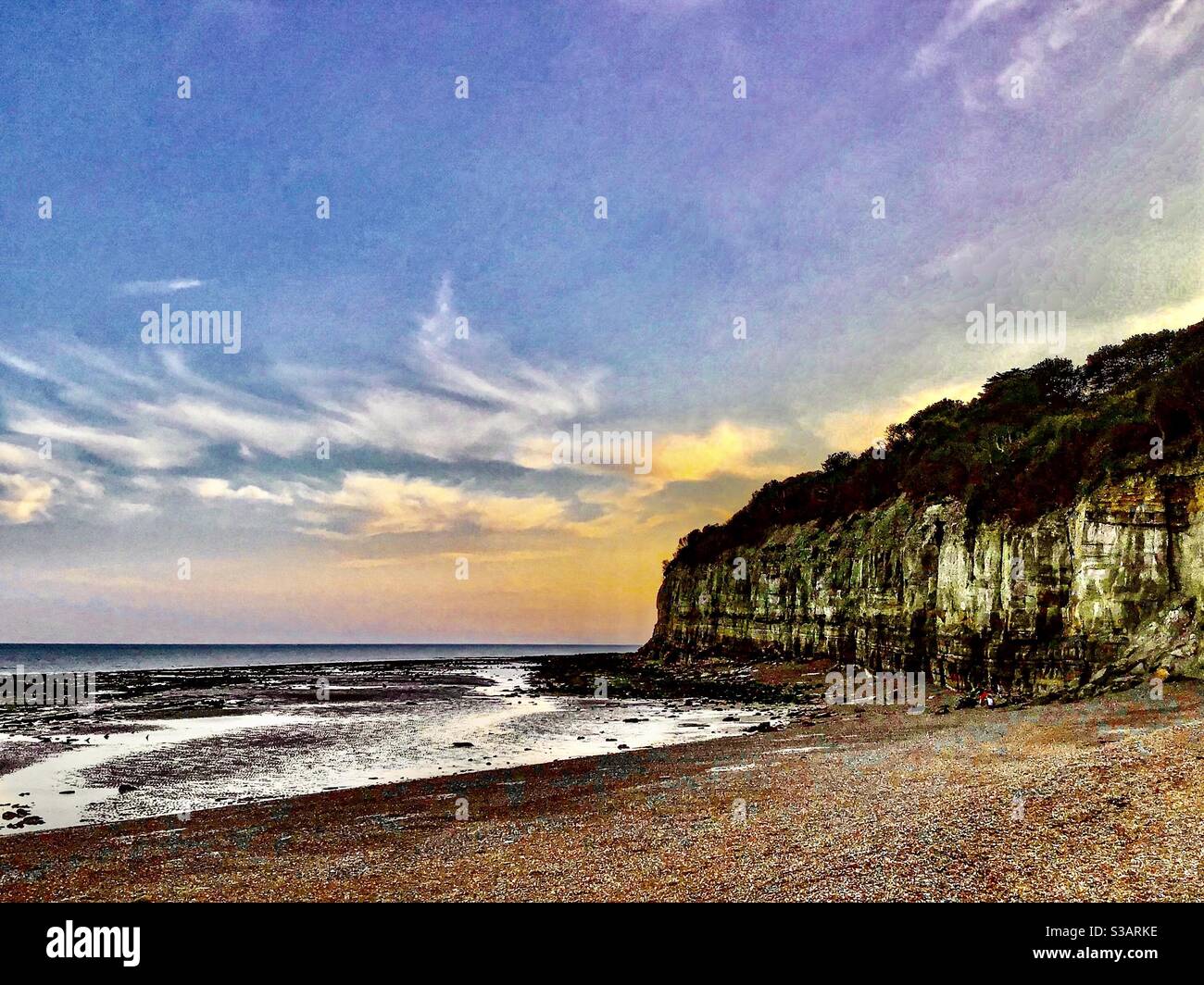 Pett level beach hi-res stock photography and images - Alamy