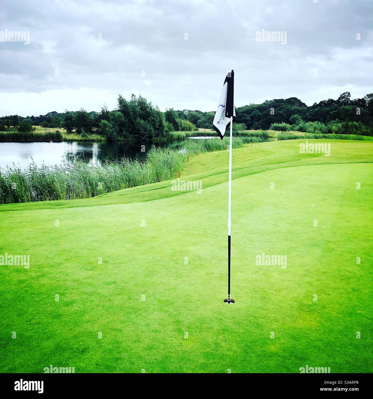 Par 3 golf hi-res stock photography and images - Alamy