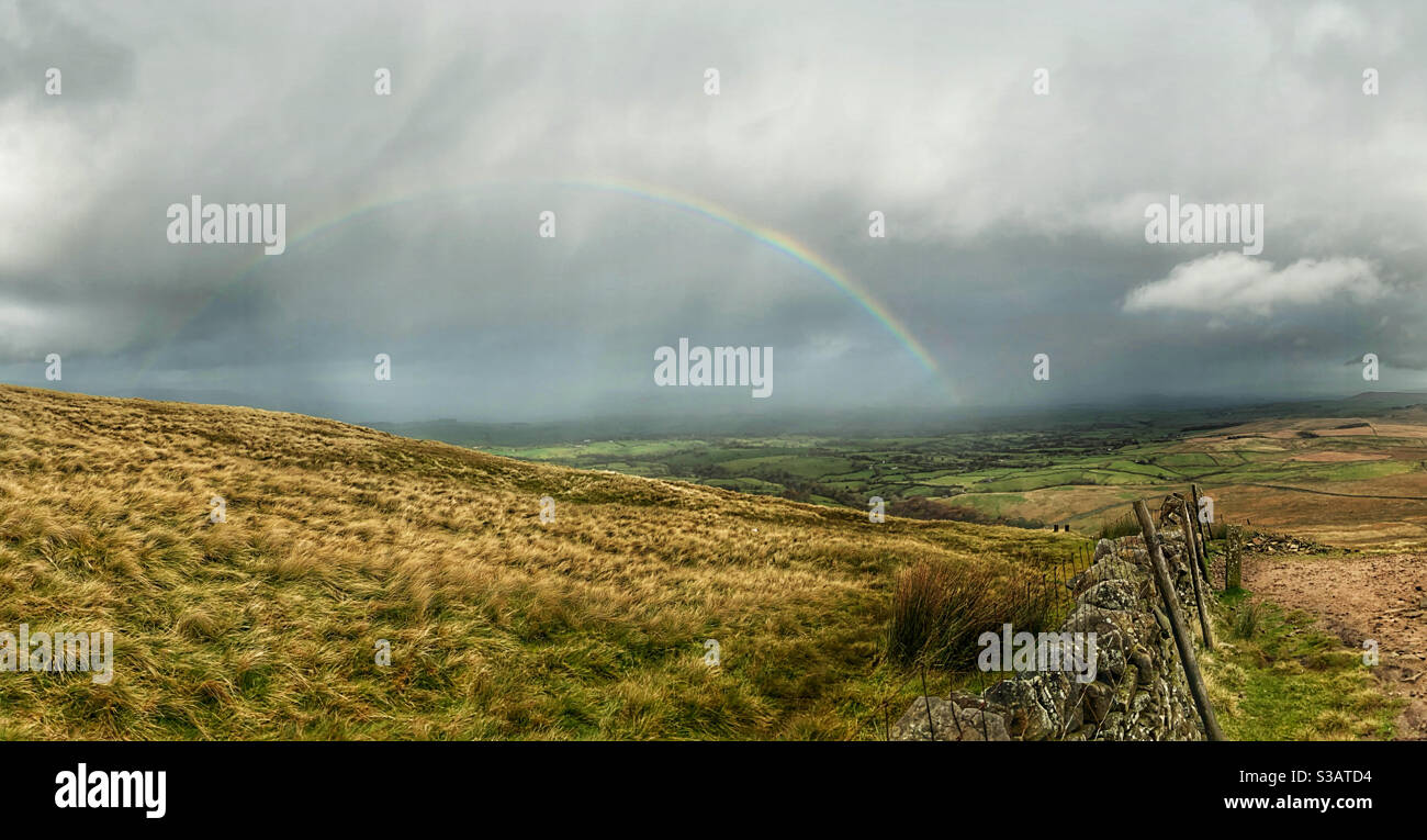 Pendle hill walk hi-res stock photography and images - Alamy