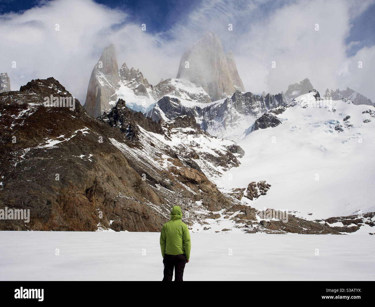 Cerro fitz roy hi-res stock photography and images - Alamy