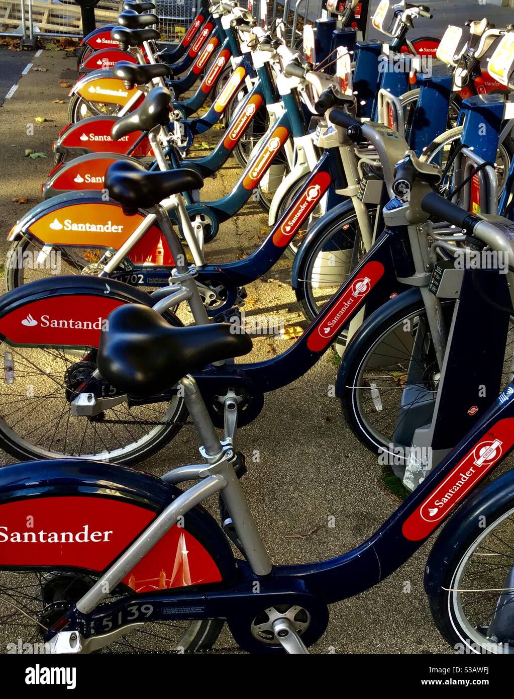 London bike hi-res stock photography and images - Alamy