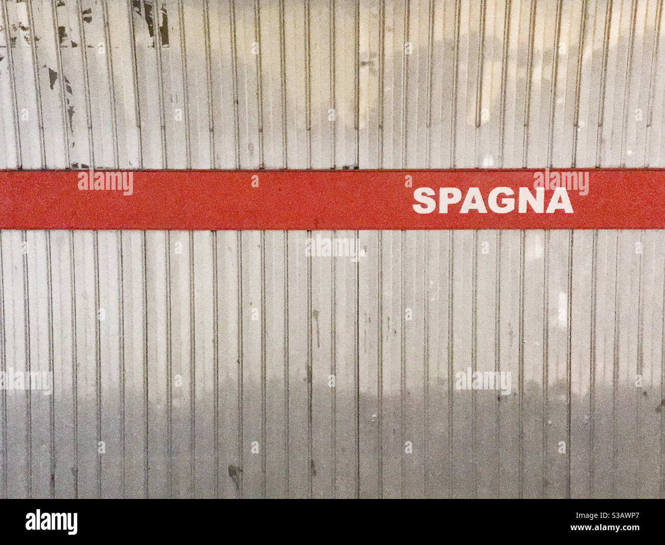 Subway station rome hi-res stock photography and images - Alamy