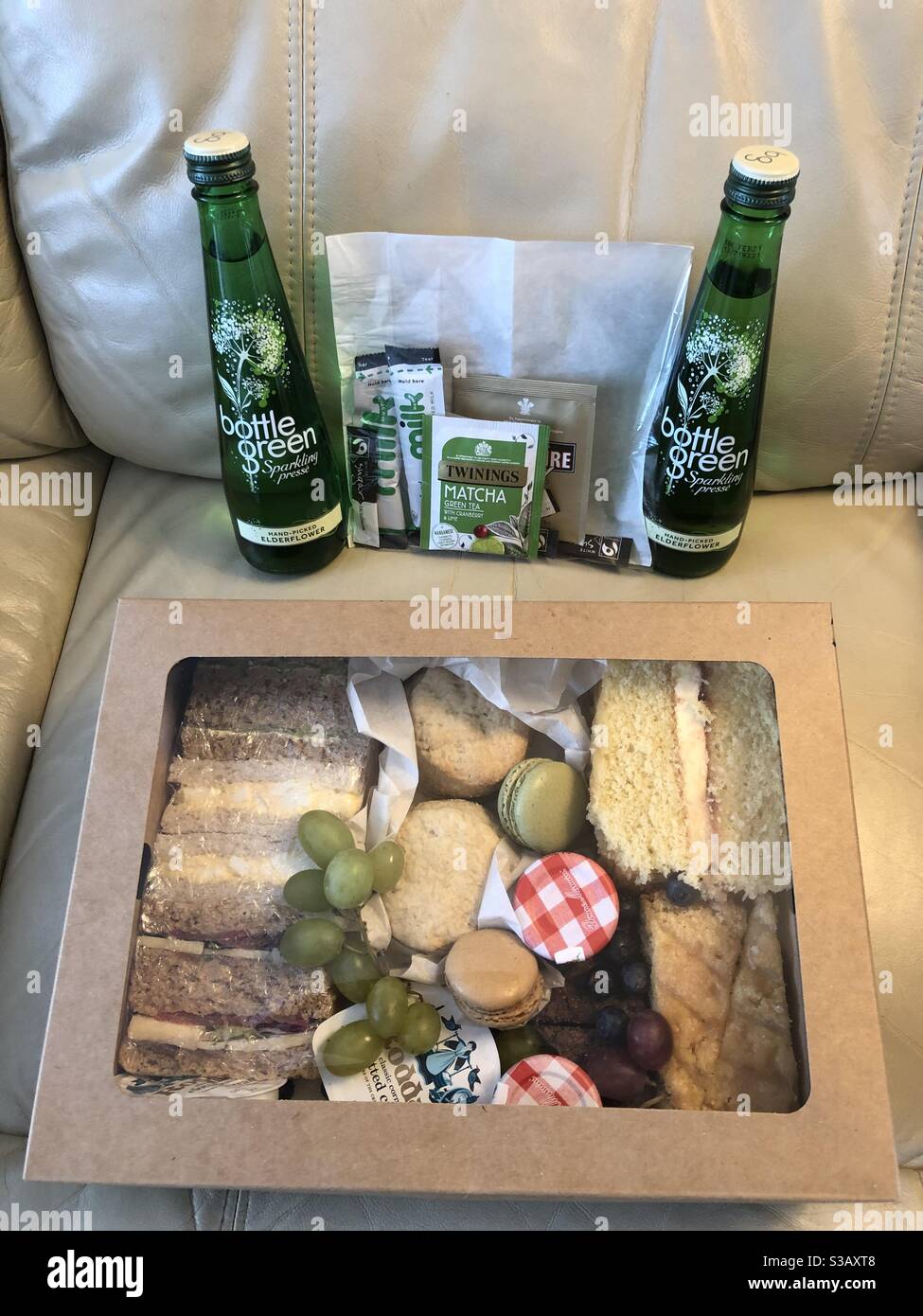 Very special afternoon tea hi-res stock photography and images - Alamy