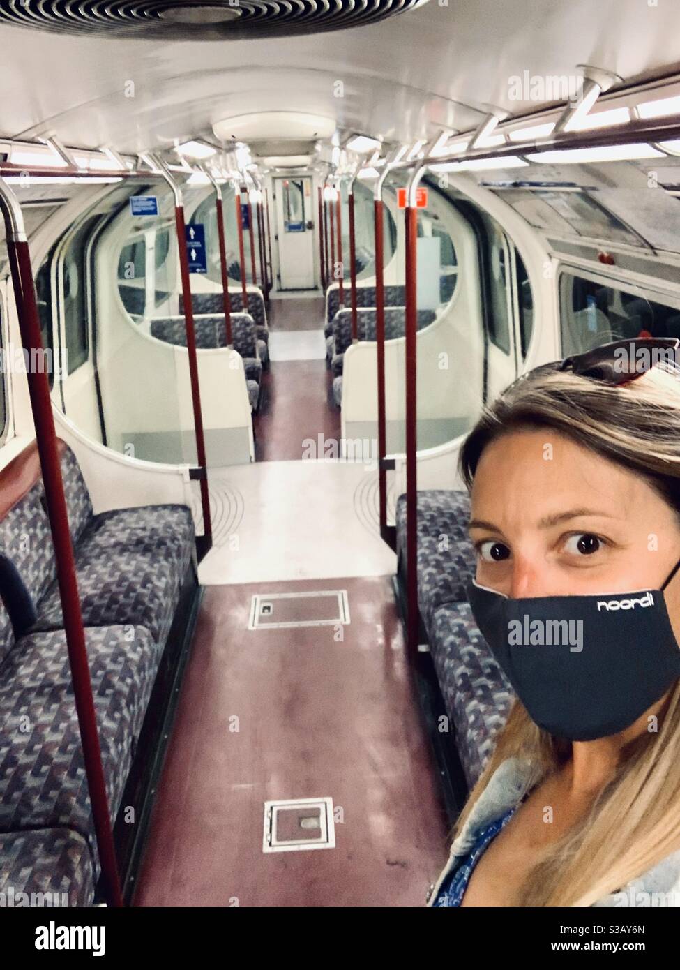 Tube carriage hi-res stock photography and images - Alamy