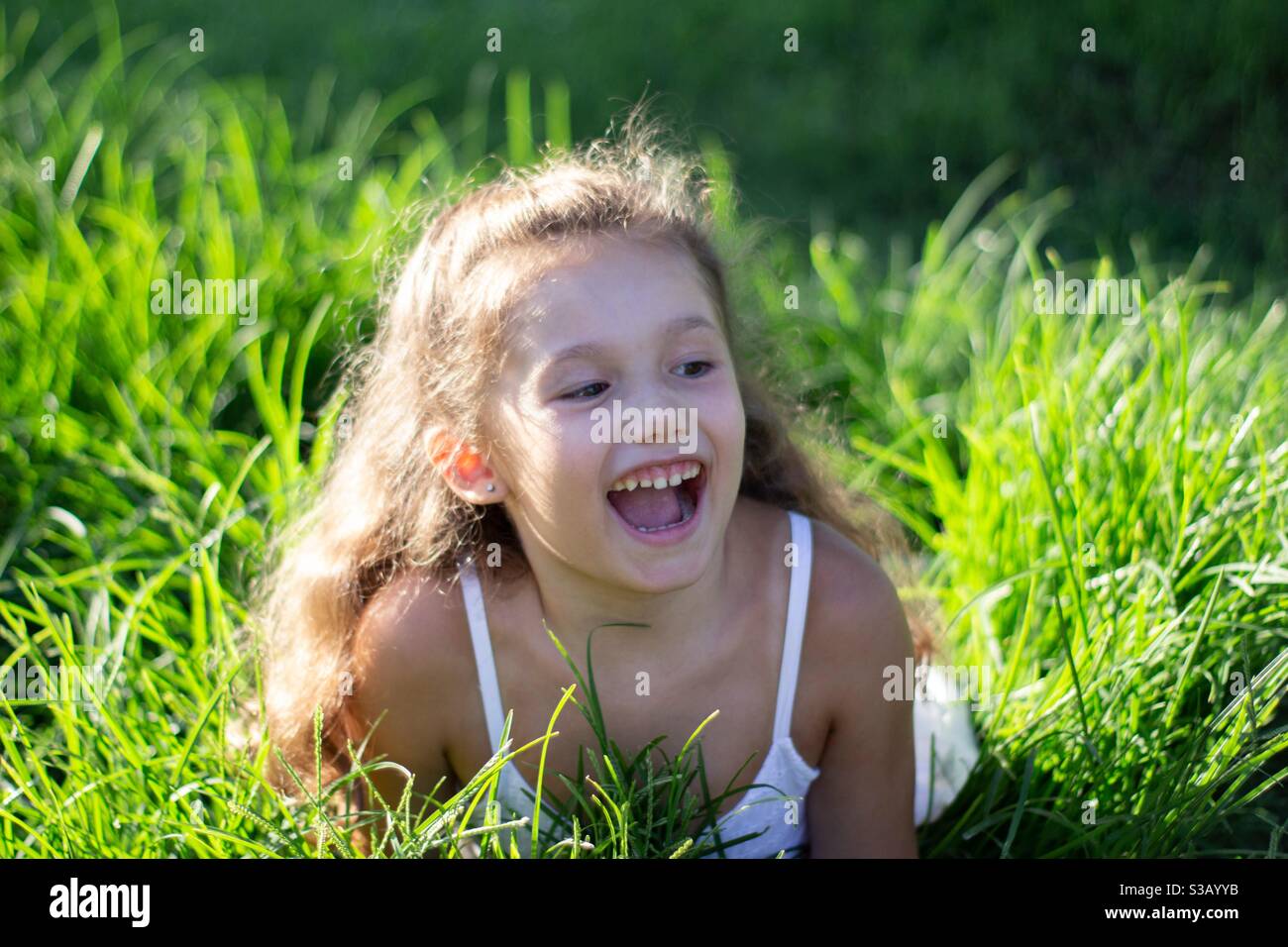 Happy little girl smile hi-res stock photography and images - Alamy
