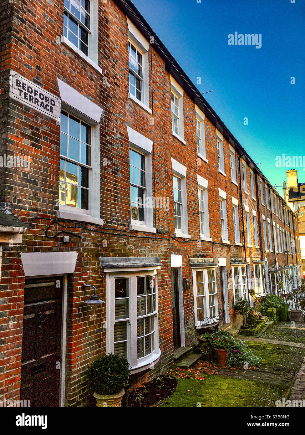 Row of wells hi-res stock photography and images - Alamy