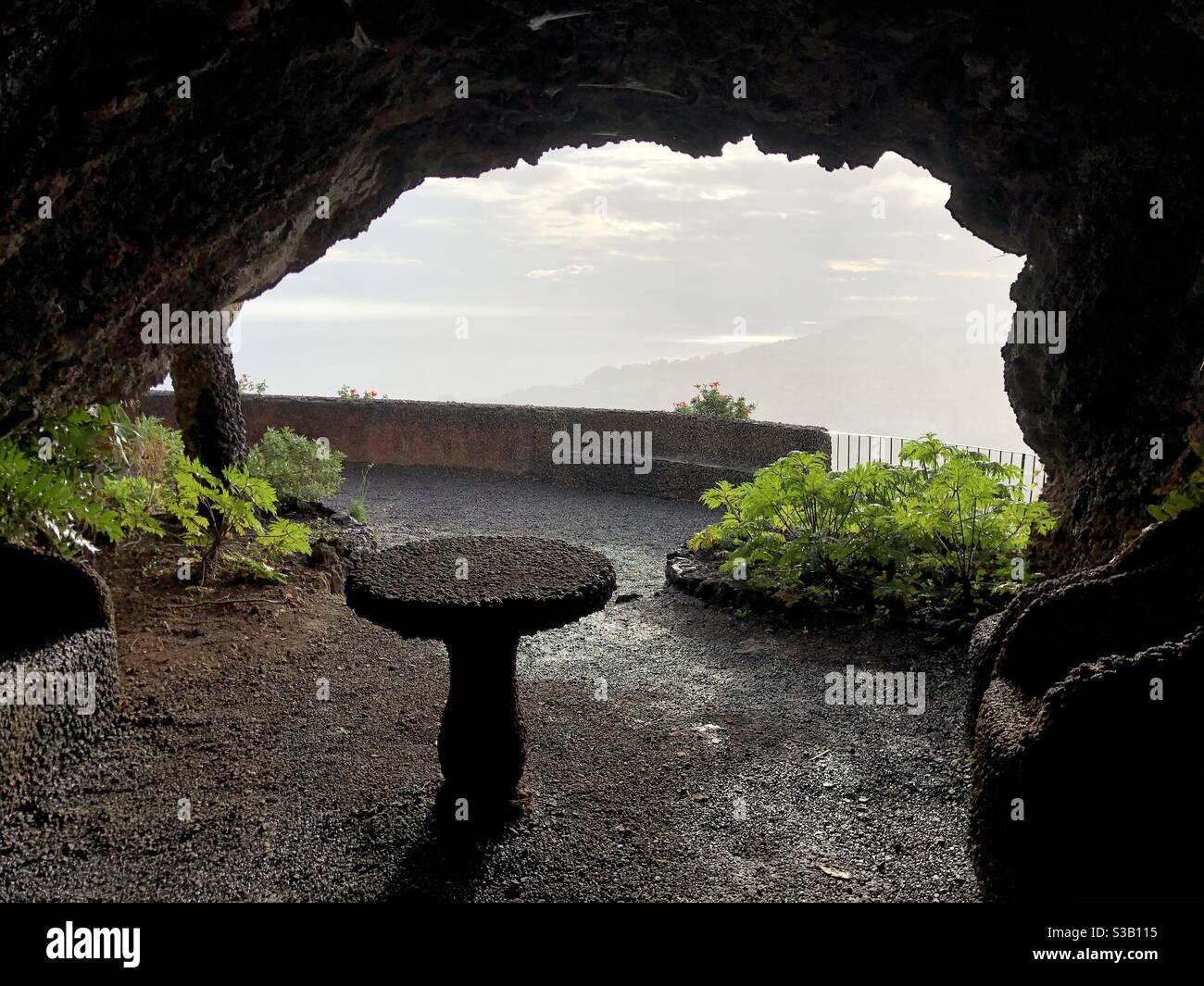 Cave of lovers hi-res stock photography and images - Alamy
