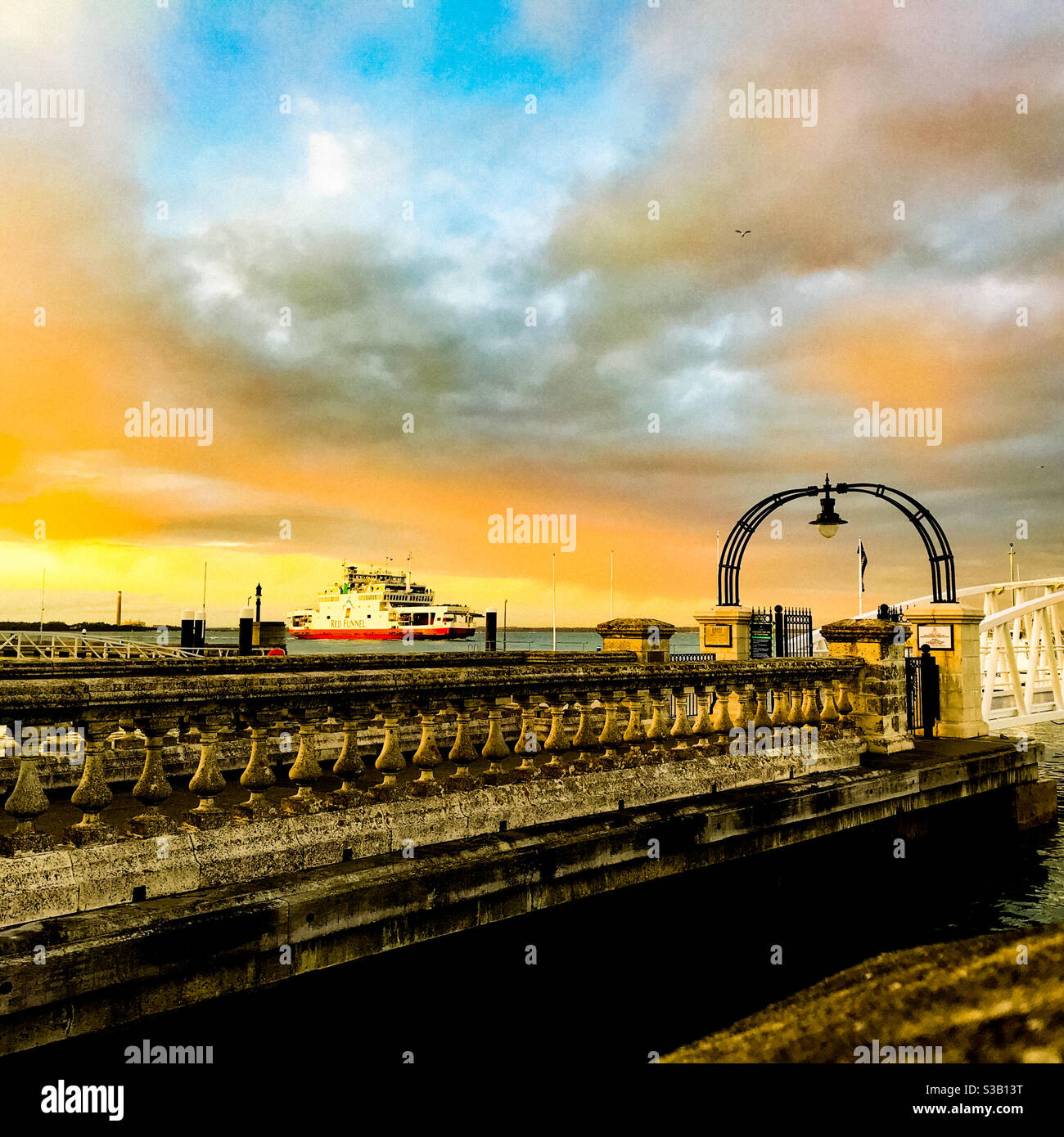 Red funnel car transport hi-res stock photography and images - Alamy