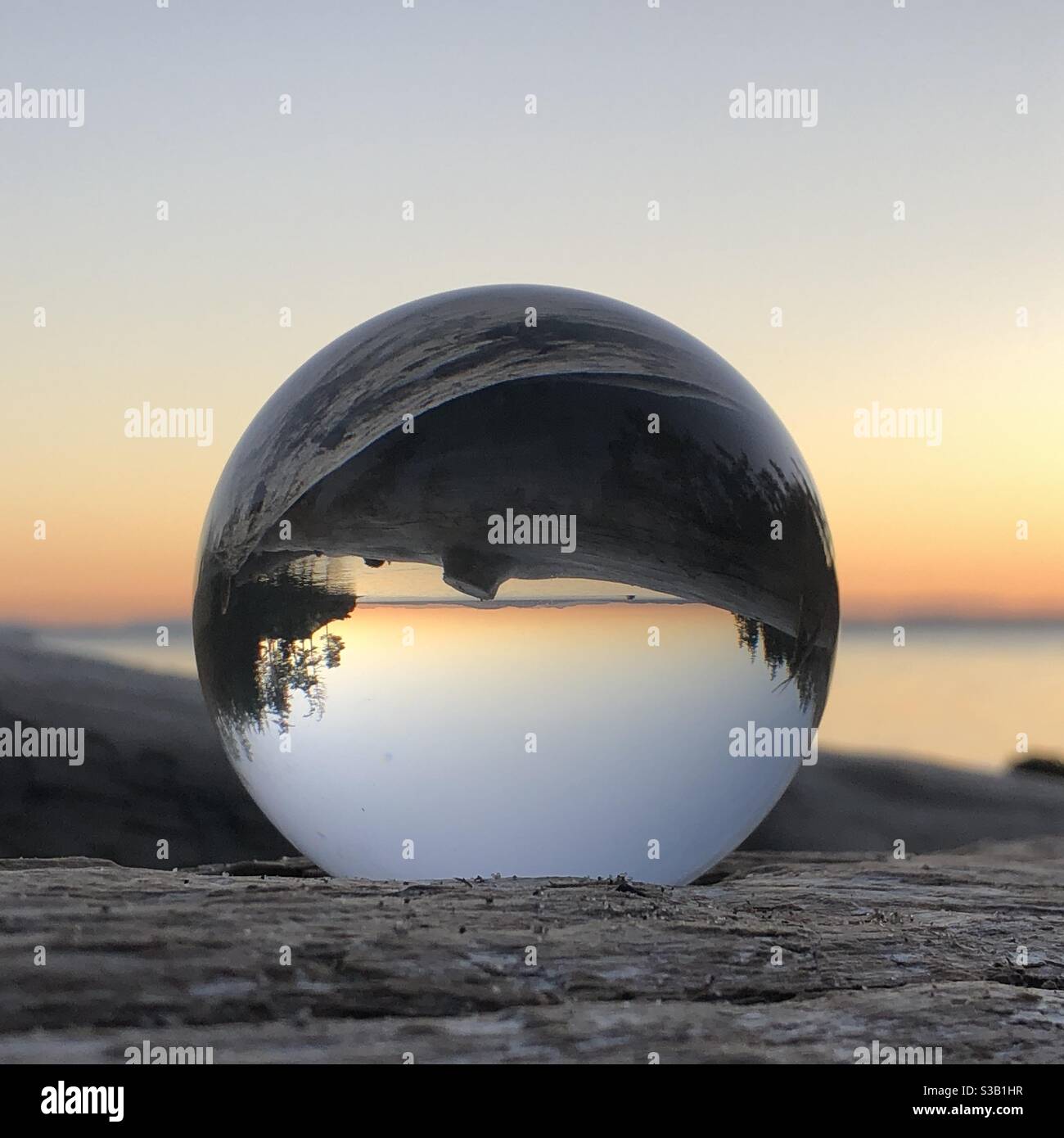 Upside down sunset hi-res stock photography and images - Alamy