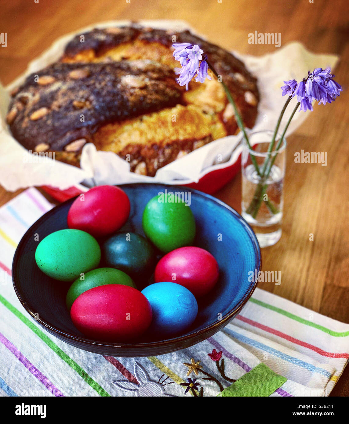 Orthodox easter bread hi-res stock photography and images - Alamy