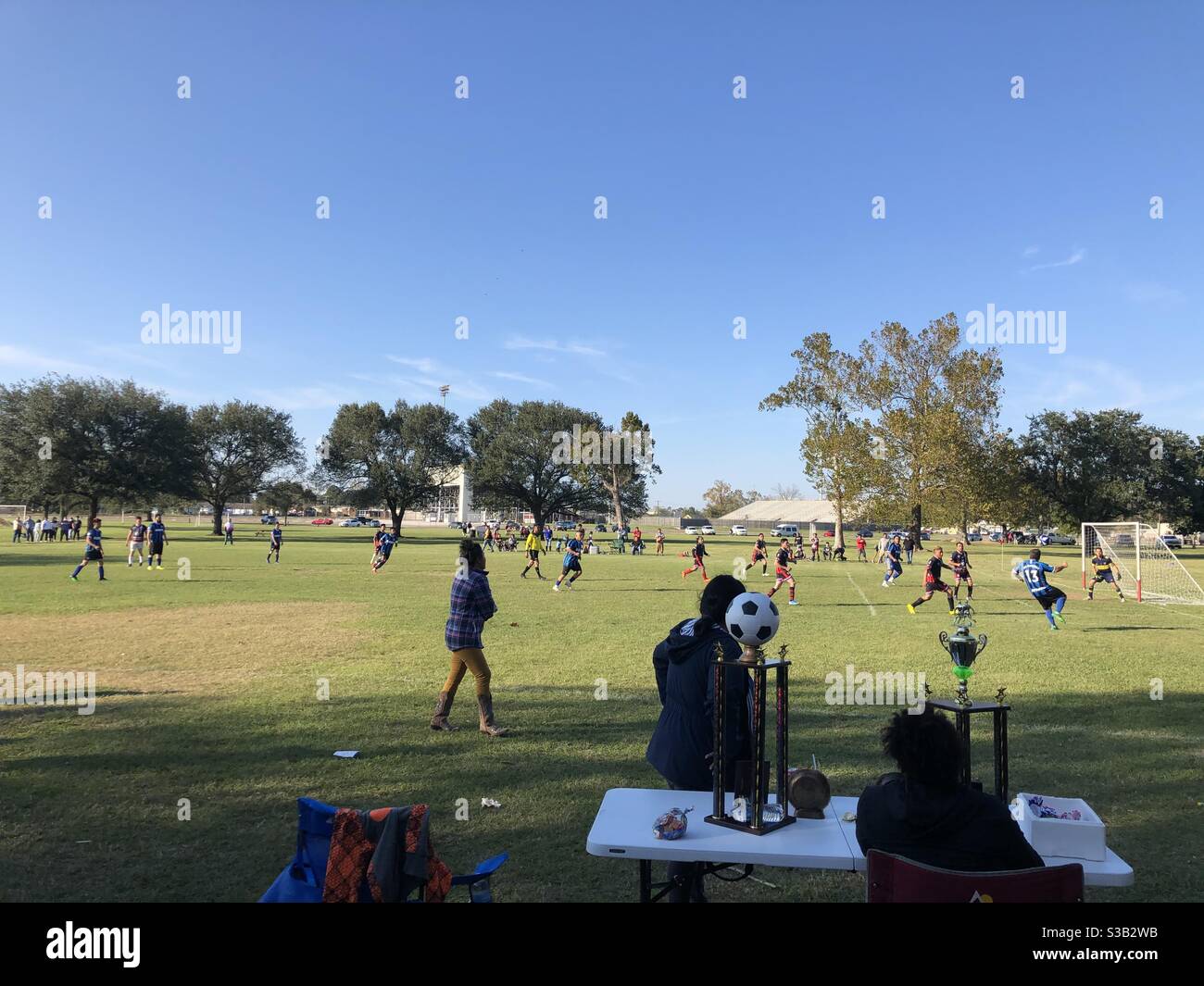 Sunny day soccer hi-res stock photography and images - Alamy
