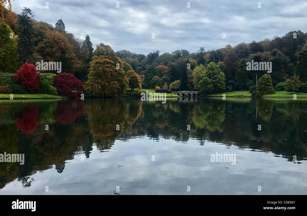 Stourhead park autumn hi-res stock photography and images - Alamy