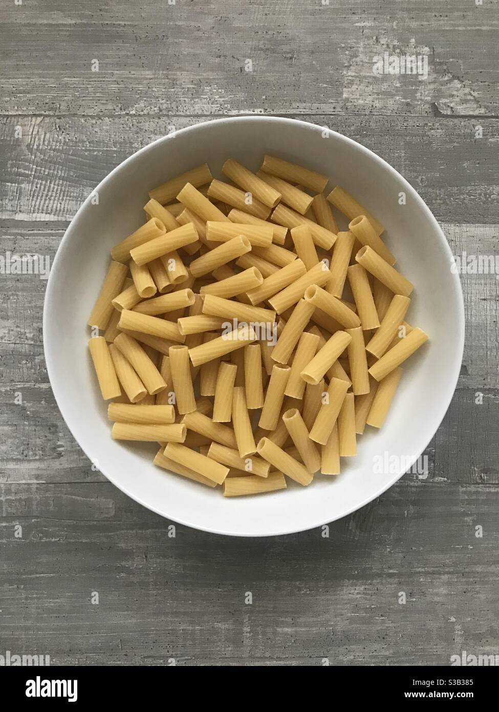 Tortiglioni pasta shape smartphone stock photos and images - Alamy