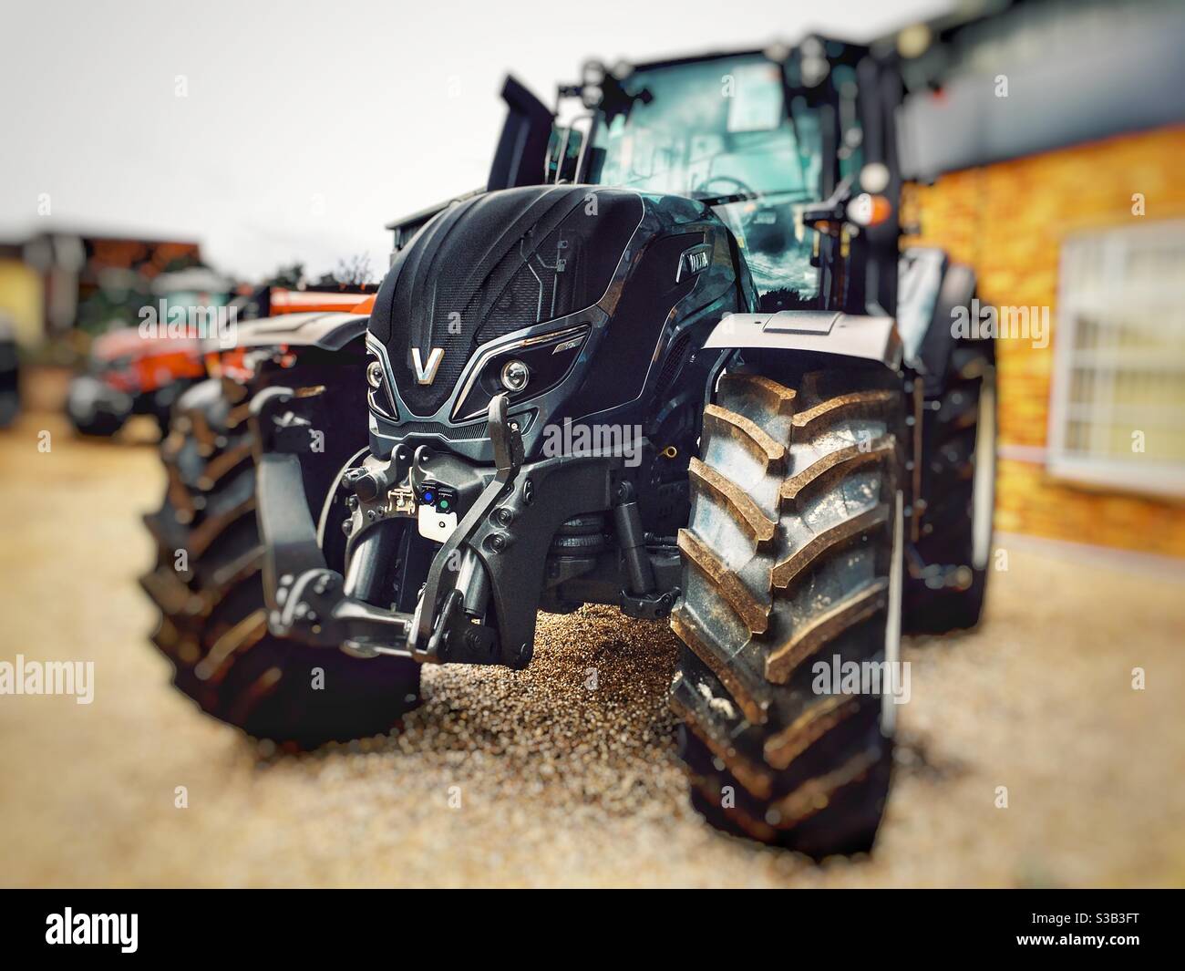 Valtra tractors hi-res stock photography and images - Alamy