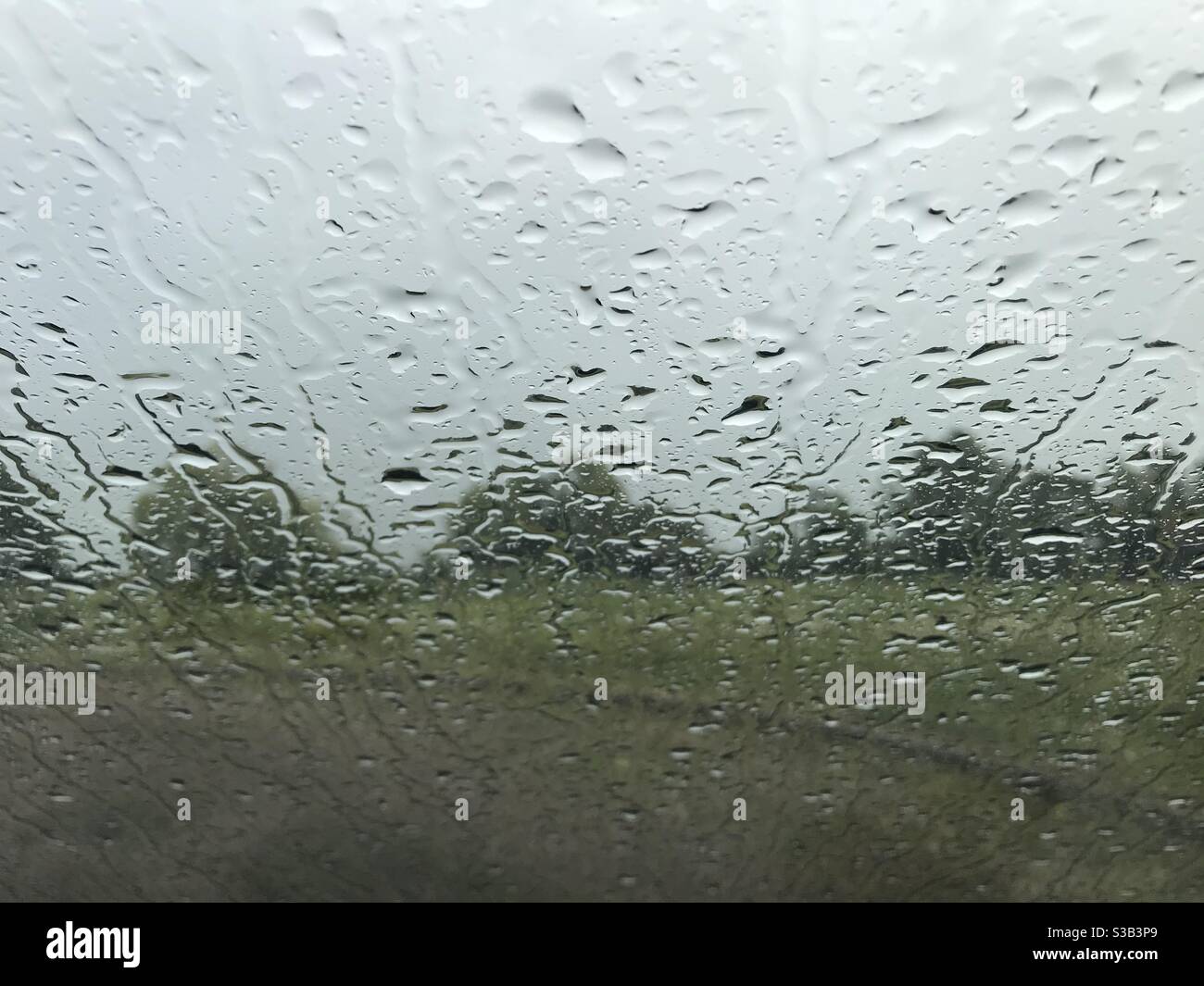 Rain Drops On Car Windscreen Stock Photo - Alamy