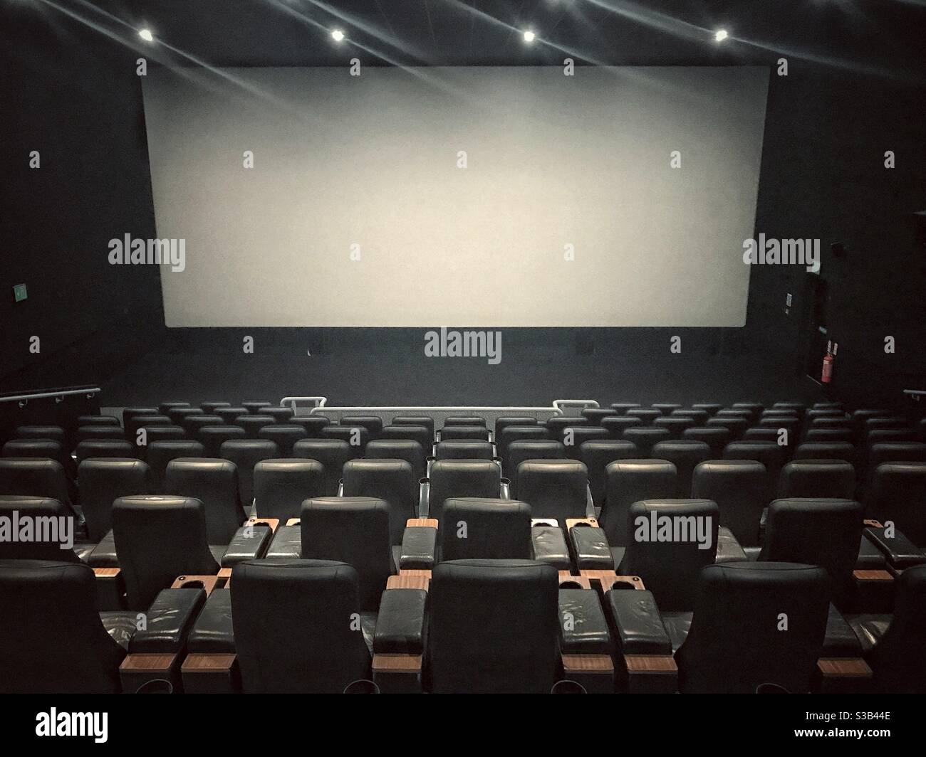 Dark screen hi-res stock photography and images - Alamy