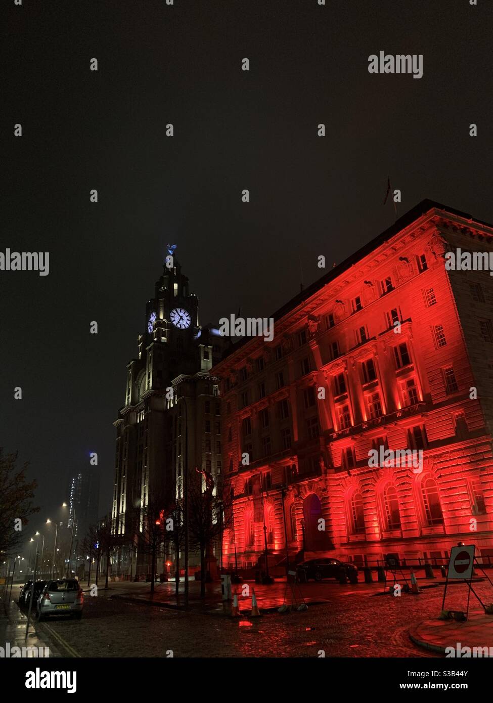Liver building night hi-res stock photography and images - Alamy
