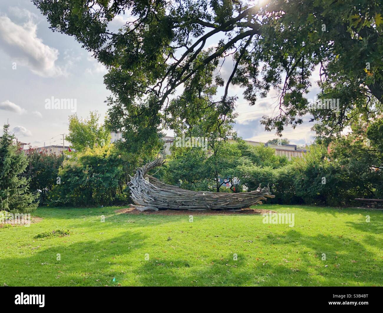 Tree and boat hi-res stock photography and images - Alamy