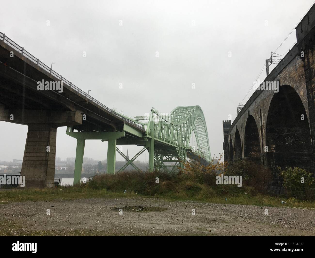 Runcorn railway bridge hi-res stock photography and images - Alamy