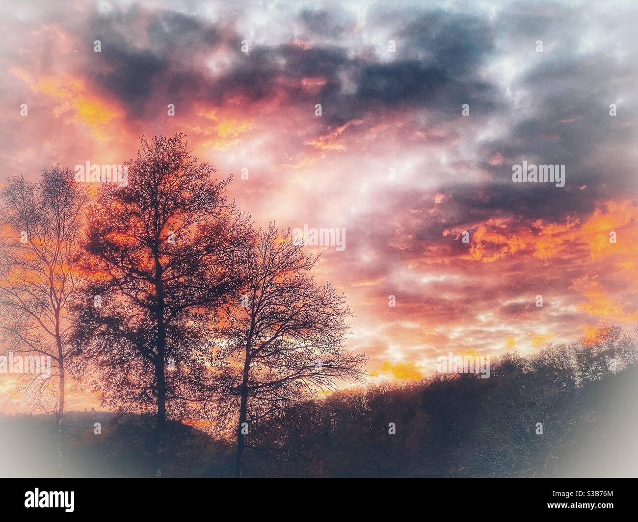 Atmospheric sky hi-res stock photography and images - Alamy